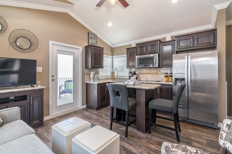The Jade Tiny House Features A Gorgeous Color Scheme And Contemporary Décor Tiny Houses