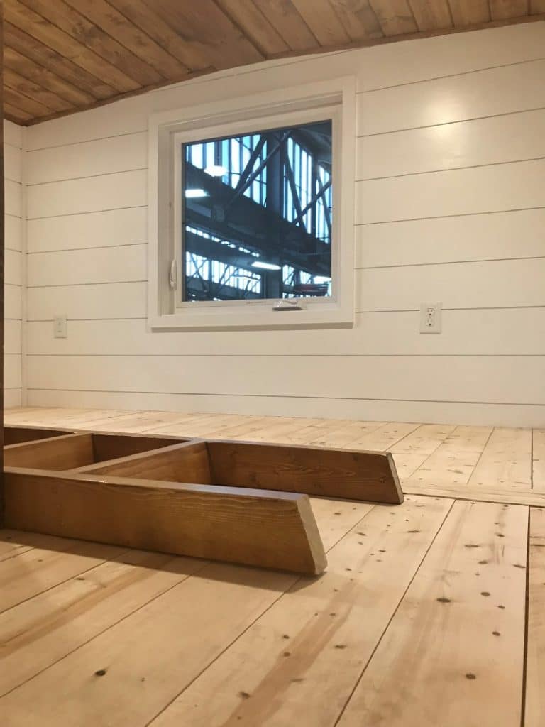 This Cute Little Log House Measures Just 9’ x 28’ and Has Three ...