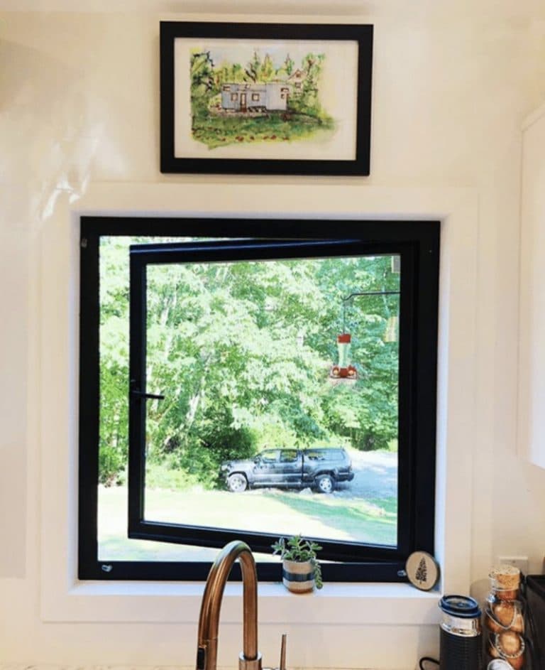 Beautiful Tiny House DIY with Gorgeous Styling with So Much Light ...