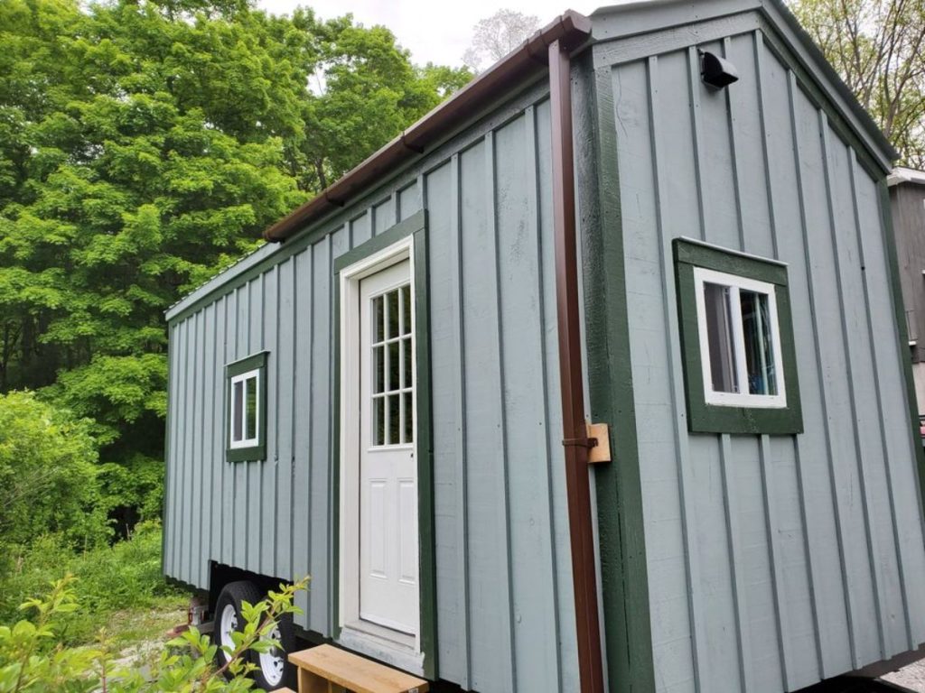 20’ Compact Tiny Home is Modern, Stylish - Tiny Houses