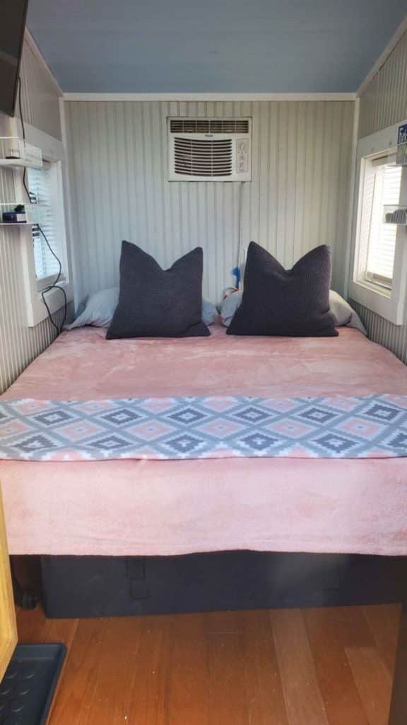 10' All Electric Home Is A Super-Small, Adventure Abode For 1! - Tiny ...