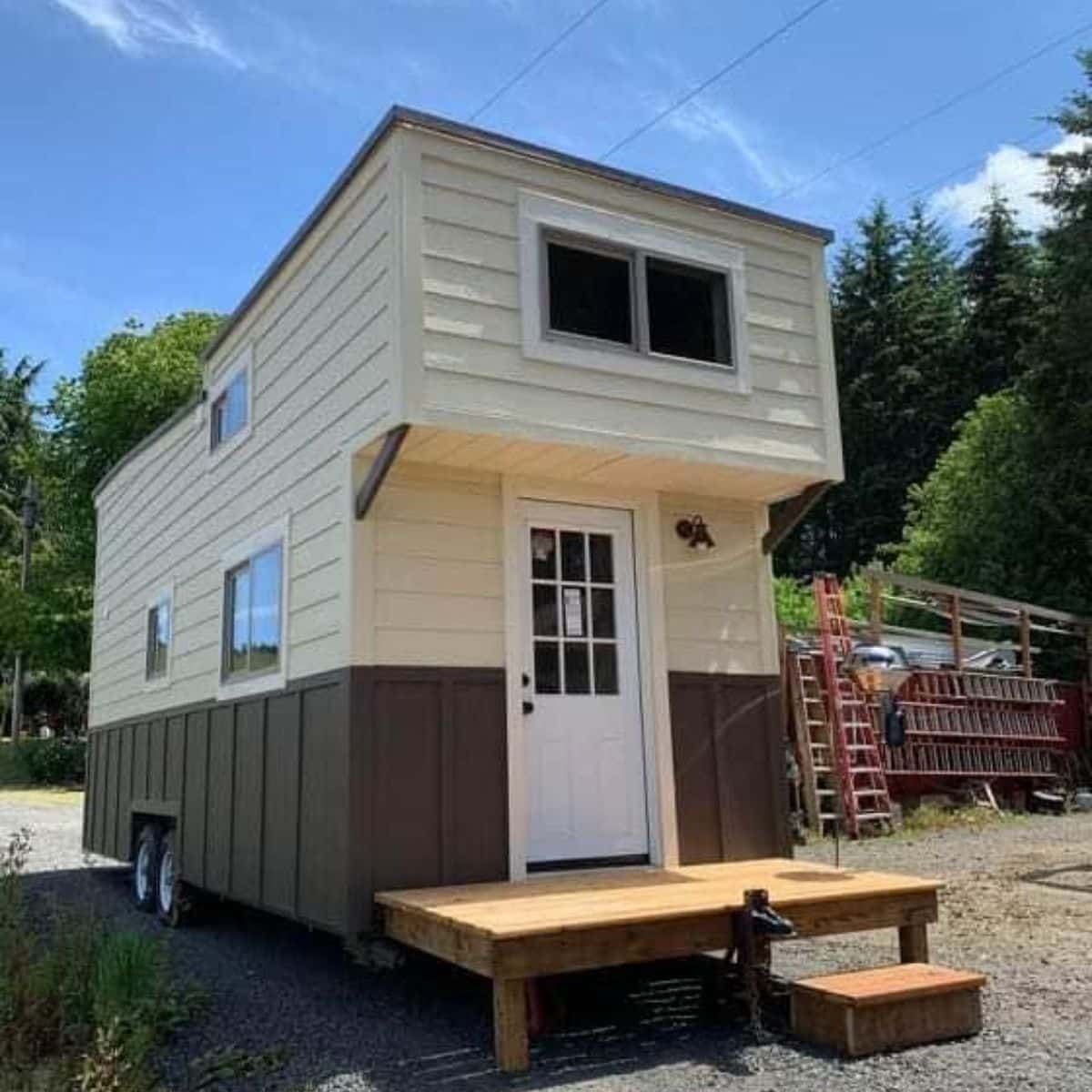 26' Handcrafted Tiny Home Is an Affordable Lofted Dwelling for Four ...