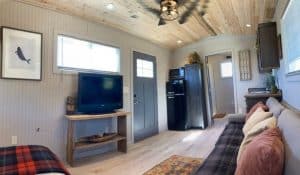 Professionally Built Custom Mobile Home Is A Spacious, Budget Friendly ...