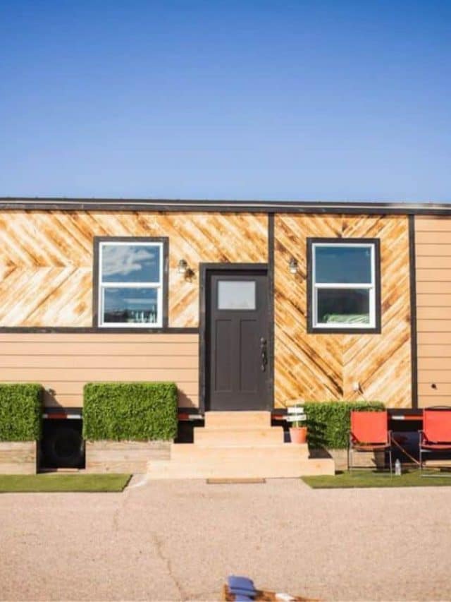 Live Life King-Size With 40' Airy Tiny Home! - Tiny Houses